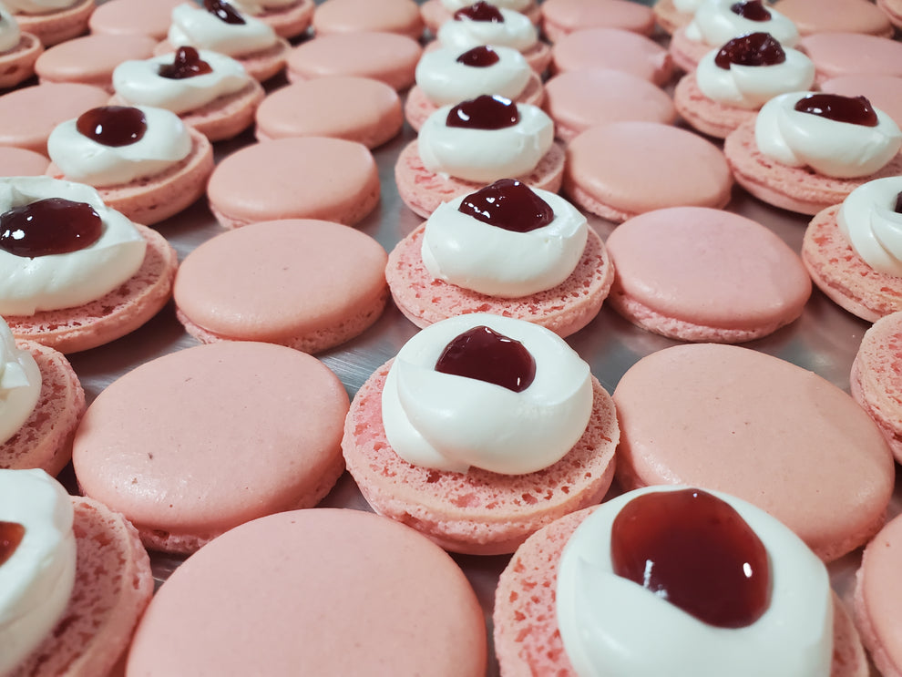 Strawberry Macaron (GF*) – The Midnight Baker